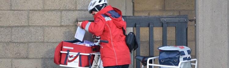 Facteur (Fiche Métier) : Formation, Tâches et Compétences | Jobted